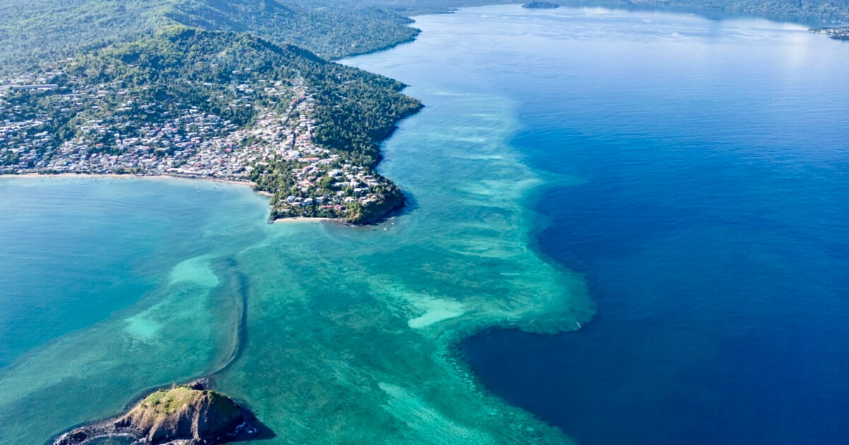 Sada Island , Îlot Sada et Sada avec vue sur la barrière... - Geo.fr