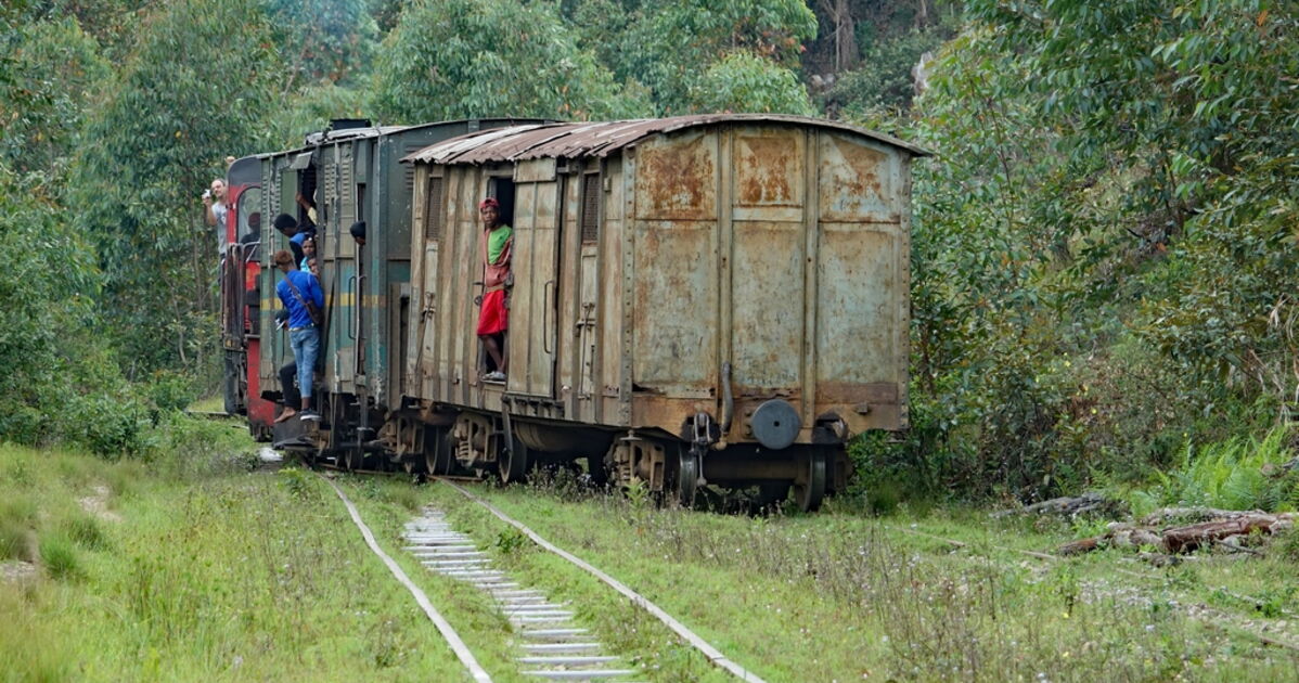 Madagascar Train FCE PK 38 Ranomena Manoeuvre 2,1 - Geo.fr