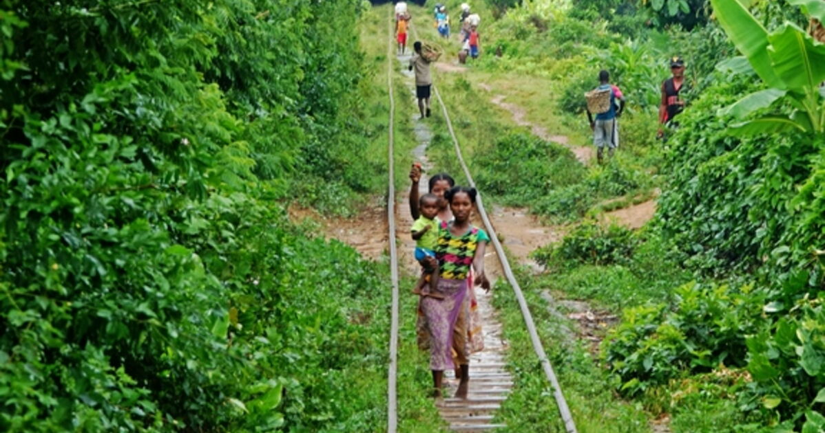 Madagascar Train FCE Entre Ionilahy et Mahabako 3,... - Geo.fr
