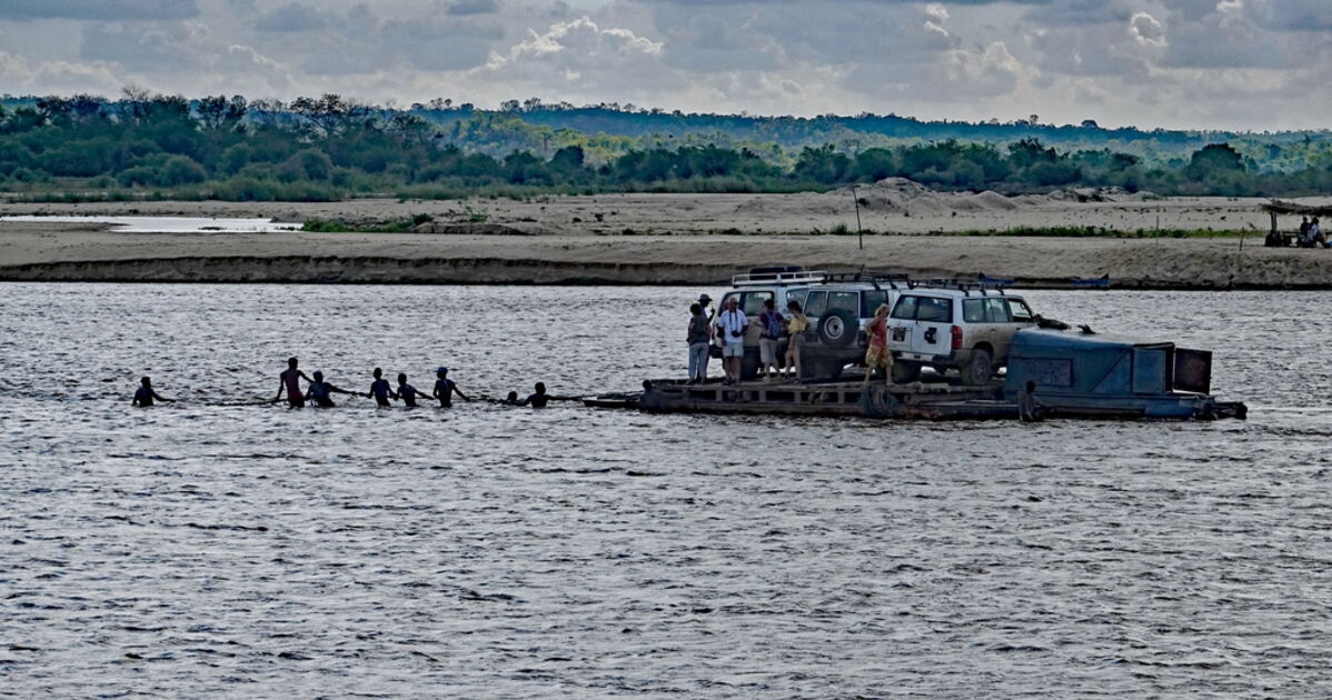 Madagascar Rivière Mangoky Bac de Bevoay 1, Le ba1 - Geo.fr