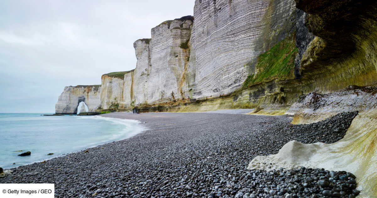 Pourquoi les galets disparaissent-ils des plages normandes ? - Geo.fr
