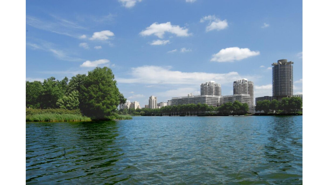 Lac de Créteil et ses tours, De l'air dans la ville... - Geo.fr