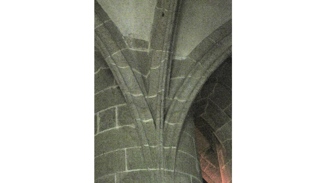 Gros pillier ,detail, - Geo.fr