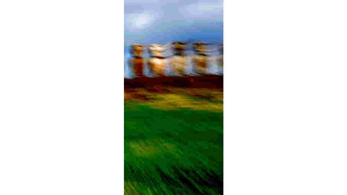 Ile de Pâques Rano Raraku Moai Te Tokanga 4, Situé... - Geo.fr