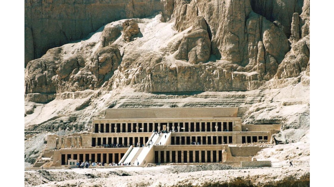 Egypte Temple d'Hatchepsout_221.jpg, - Geo.fr