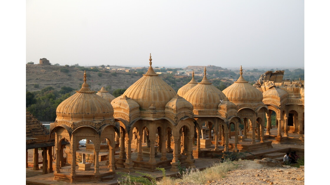 Les chatris(cénotaphes) .jpg, les anciens cénotaphes... - Geo.fr