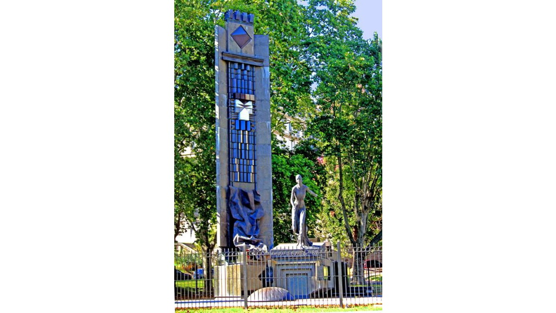 Monument Eva Peron, le monument à la gloire de Eva... - Geo.fr