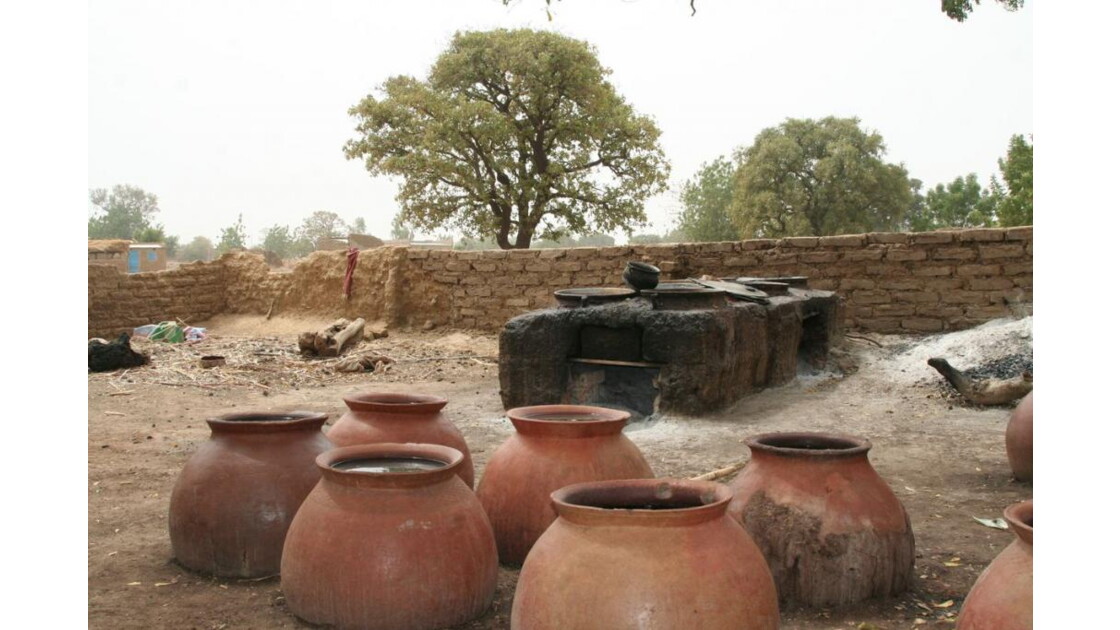 Fabrique de Dolo, Le Dolo ou Chapalo est la boisson... - Geo.fr