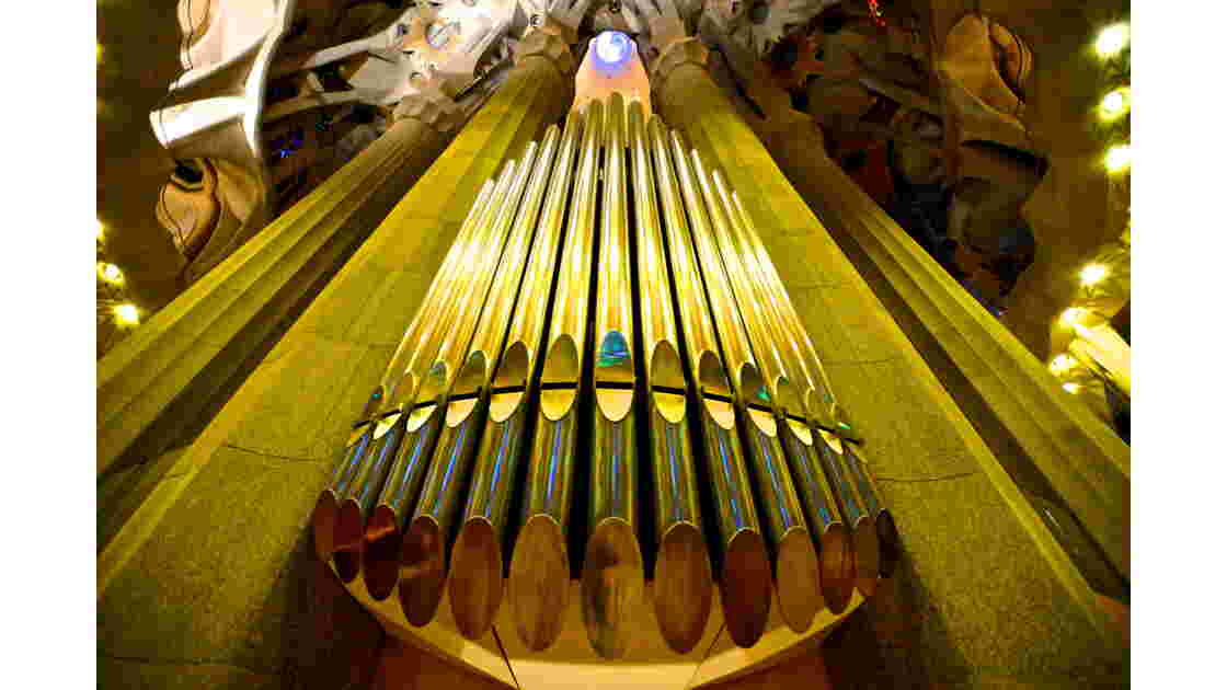 Orgues de la Sagrada Familia de Barcelone, Tuyaux d'orgue... - Geo.fr