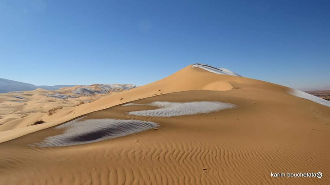 Algérie : des splendides photos de neige dans le désert du Sahara - GEO